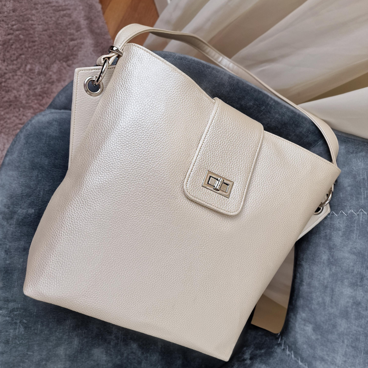 Bella Tote and Handbag Sewing Pattern - Petal Sewing Patterns