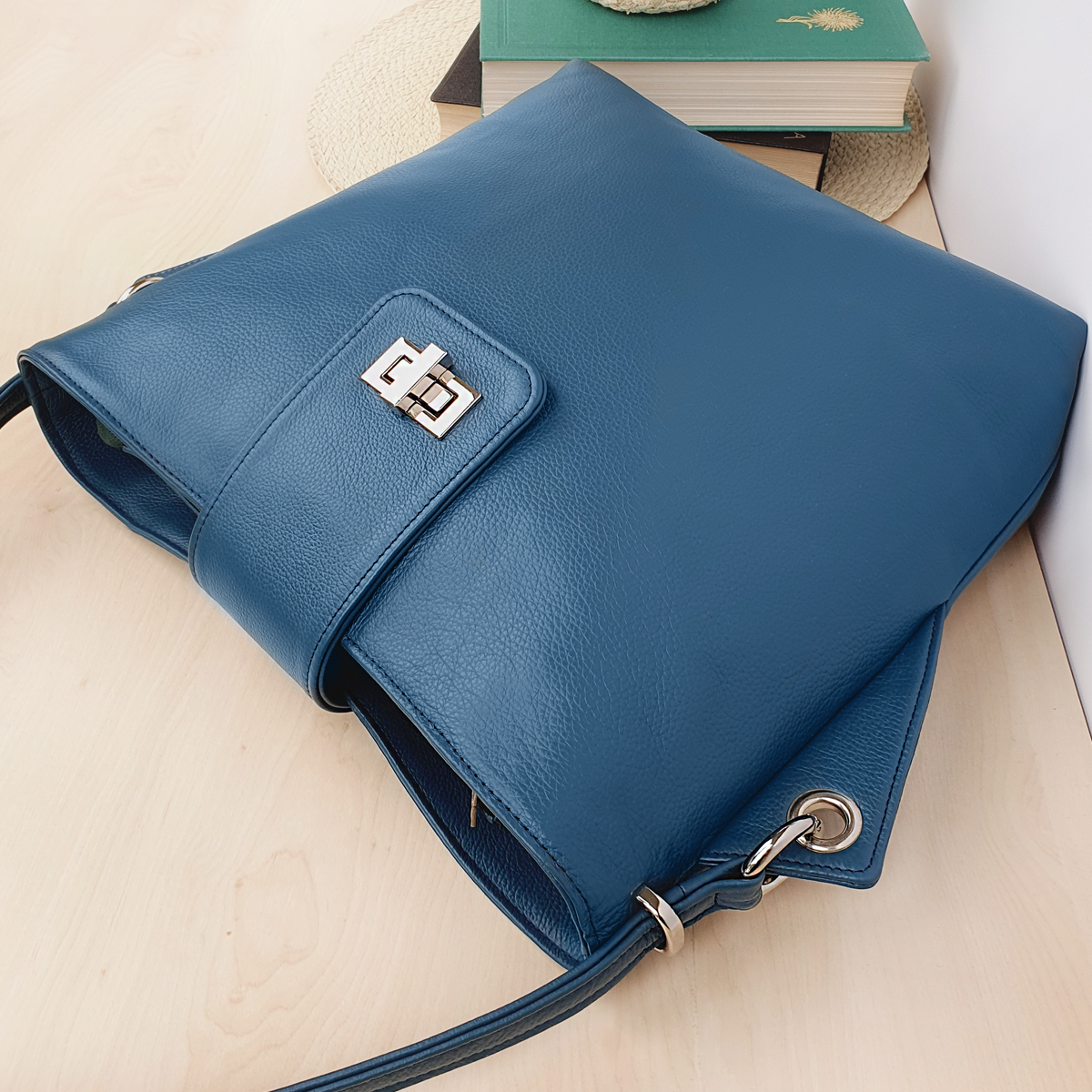 Bella Tote and Handbag Sewing Pattern - Petal Sewing Patterns