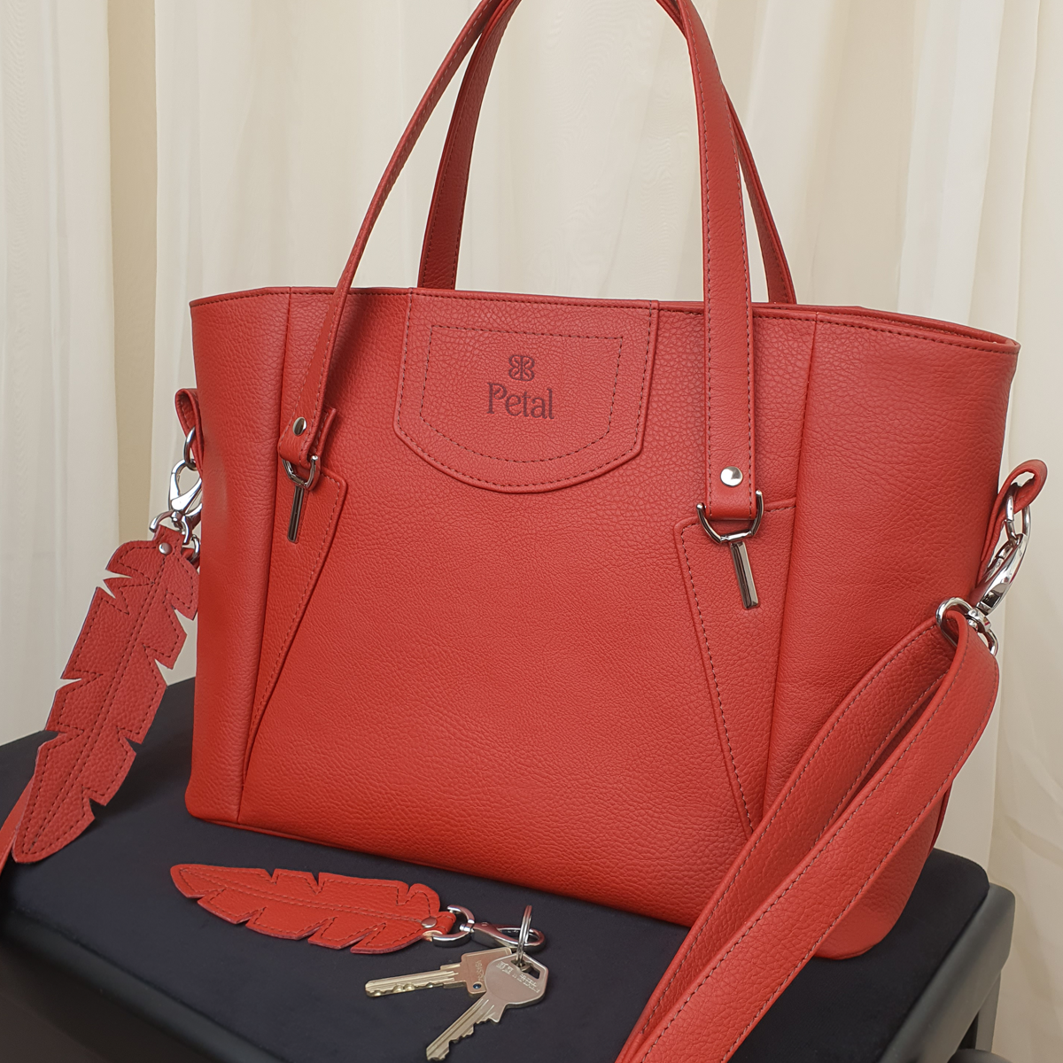 Isabella Tote Sewing Pattern - Petal Sewing Patterns